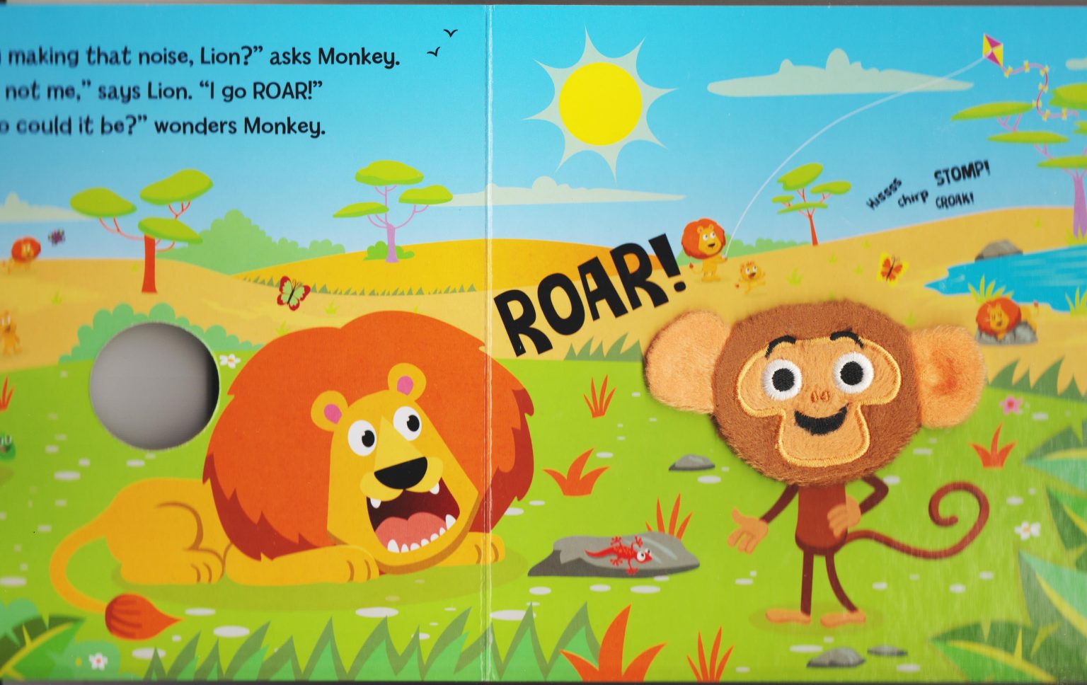 CHEEKY LITTLE MONKEY (A play-along puppet book) – cartilesamirei.ro
